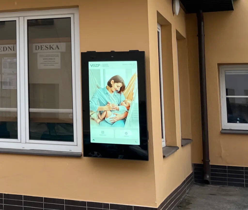 Wall Mount Outdoor LCD Digital Signage - China Manufacturer of Outdoor ...